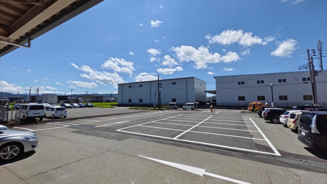 本社駐車場ライン引きを行いました！ | 秋田県就活情報サイト Kocchake! (こっちゃけ)